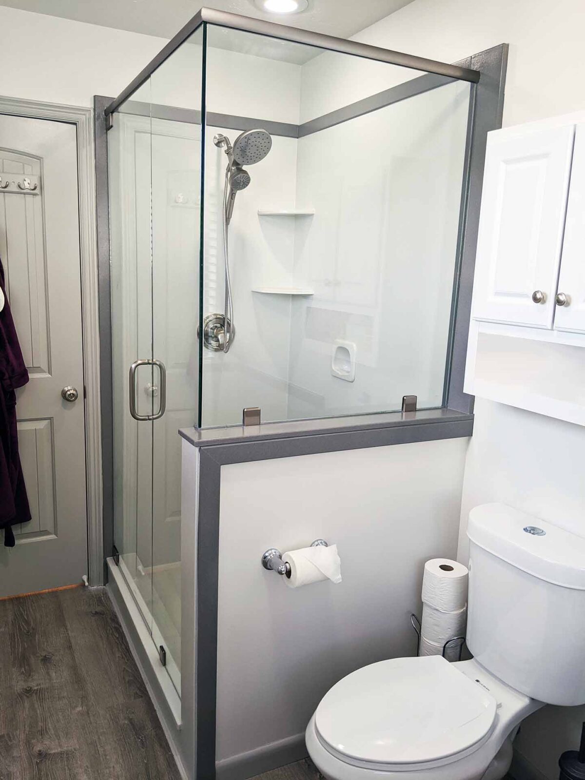 Custom Glass Galleries: Residential and Commercial