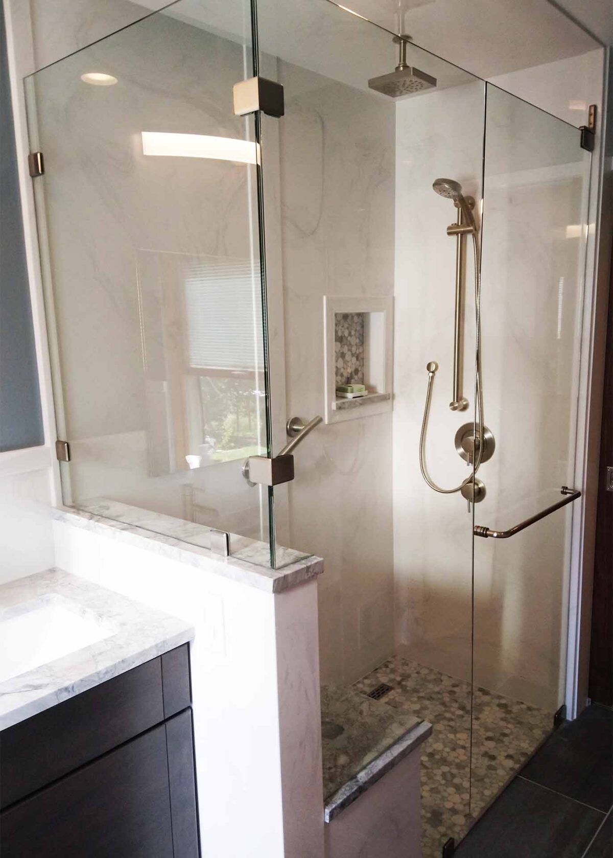 Custom Glass Galleries: Residential and Commercial