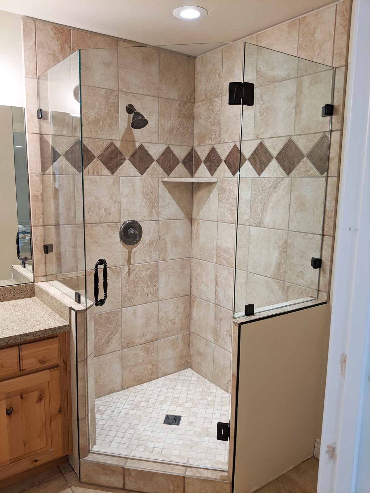 Design Guide: A Deep Dive into Glass Shower Enclosure Options